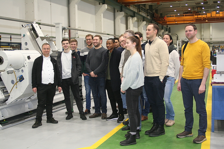 Studenten der Fakultät INW unterwegs im Chemnitzer Werkzeugmaschinenbau ...